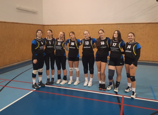 Gymnázium Bohumila Hrabala v Nymburce - Krajské kolo ve volejbale SŠ dívek